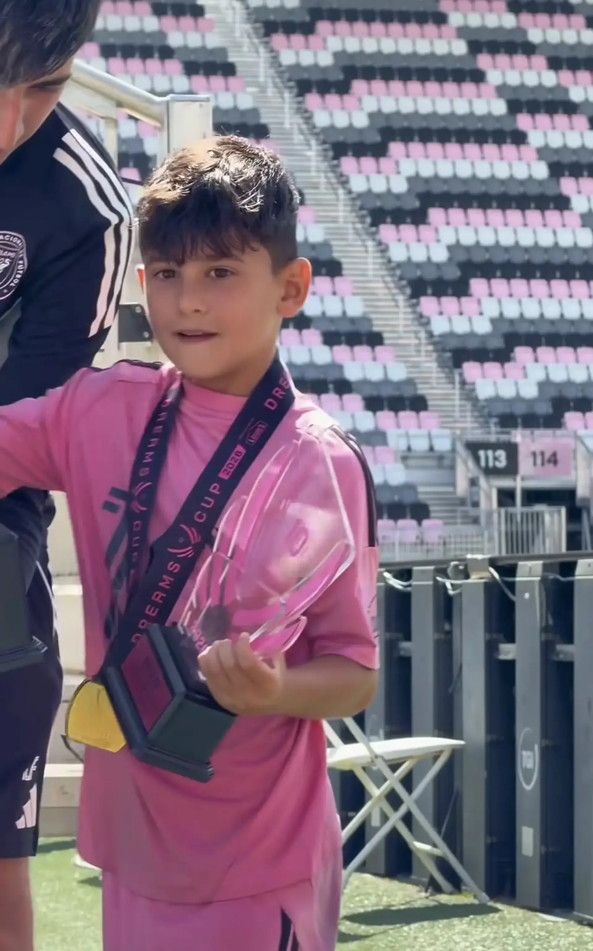 Ciro Messi melts hearts by copying dad Lionel's iconic World Cup moment ...