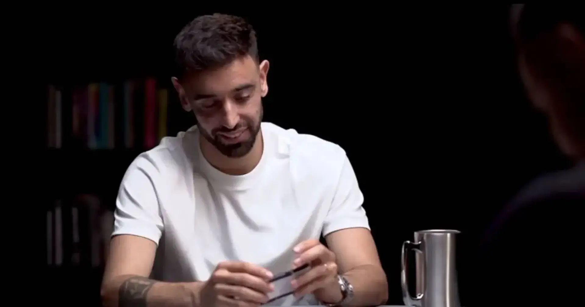 Bruno Fernandes se emociona al escuchar a sus compañeros hablar sobre ...