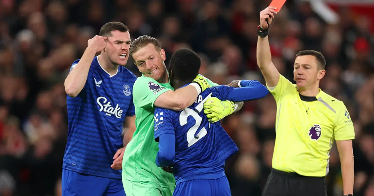 Idrissa Gueye becomes first Premier League player since 2008 to be sent ...