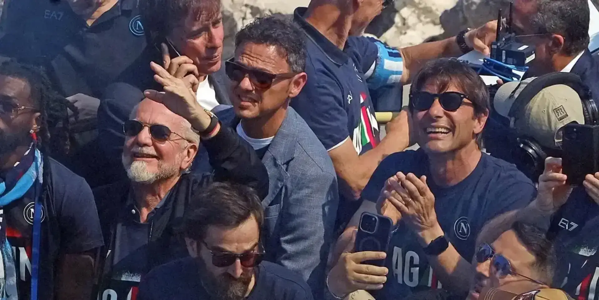 Epic title parade for Napoli: Joyful De Laurentiis and a blue-and-white ...
