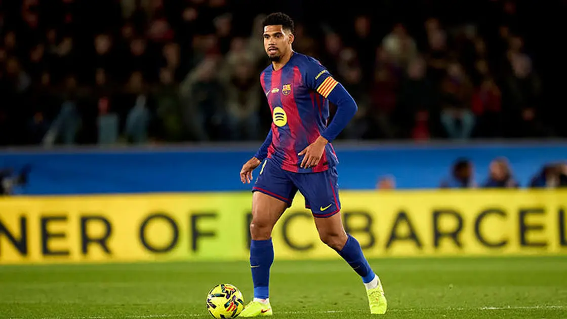 Barcelona set €100m price tag on central defender Ronald Araujo ...