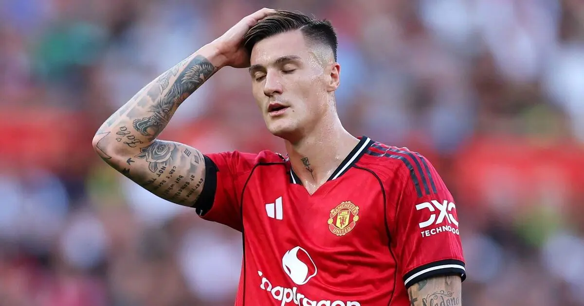 Slovenia boss Cesar blasts Man United over Sesko injury management ...