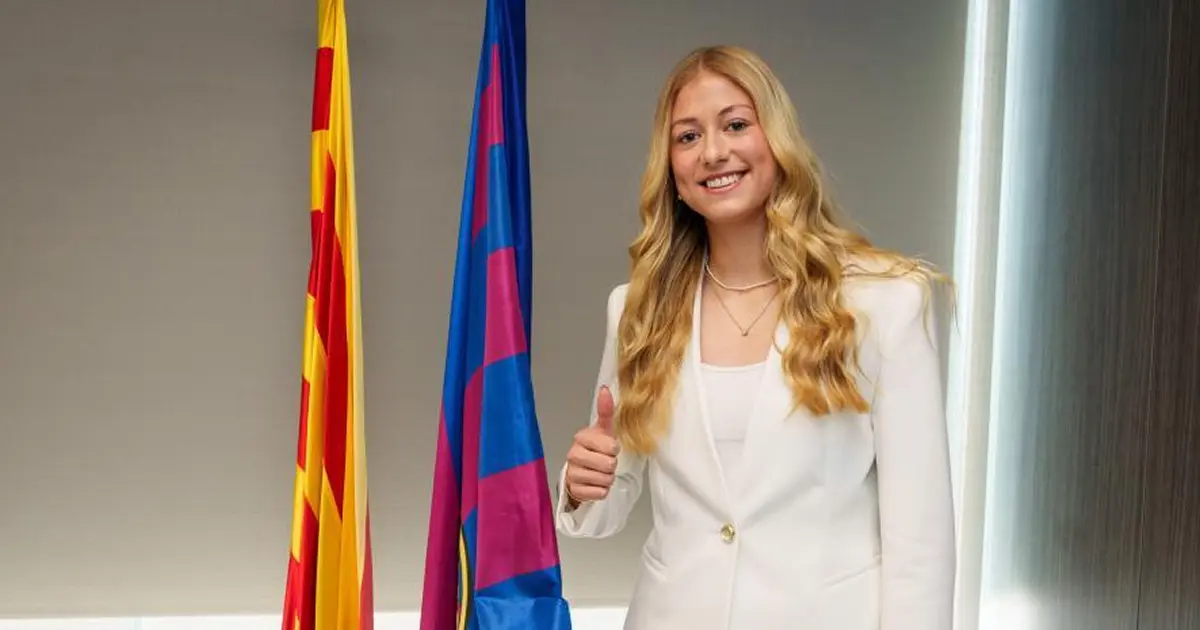 Barcelona Femeni complete signing of Dutch wonderkid Liv Pennock ...