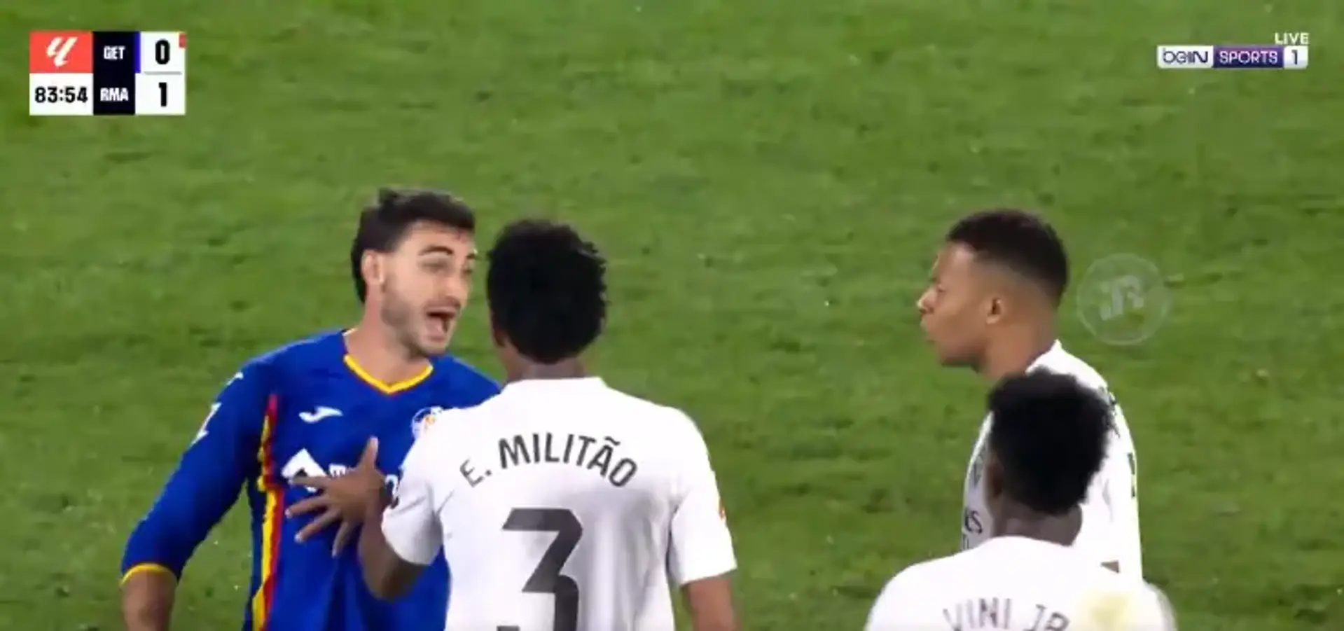 Kylian Mbappe fighting for Vinicius Jr. — things you love to see at ...