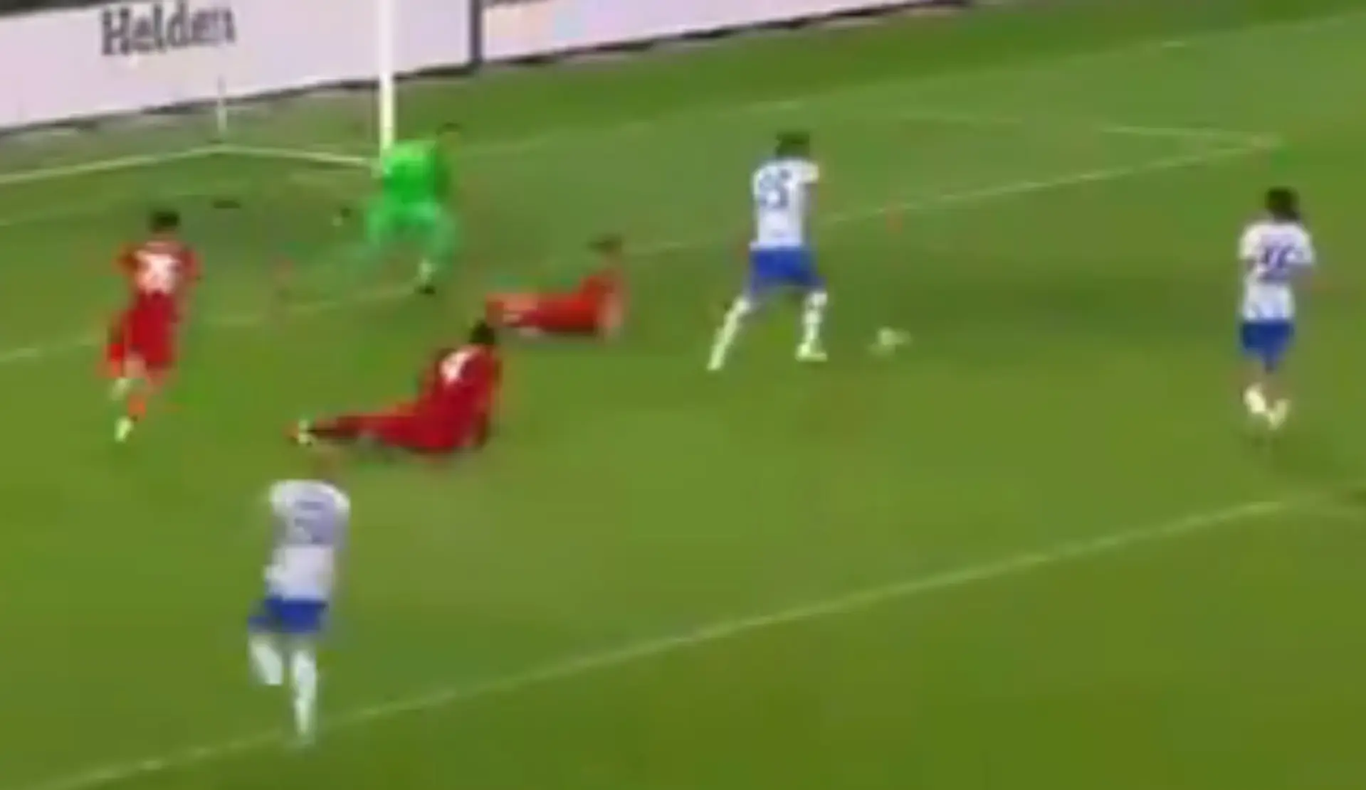 Nightmare. Van Dijk returns from injury, immediately gets embarrassed ...