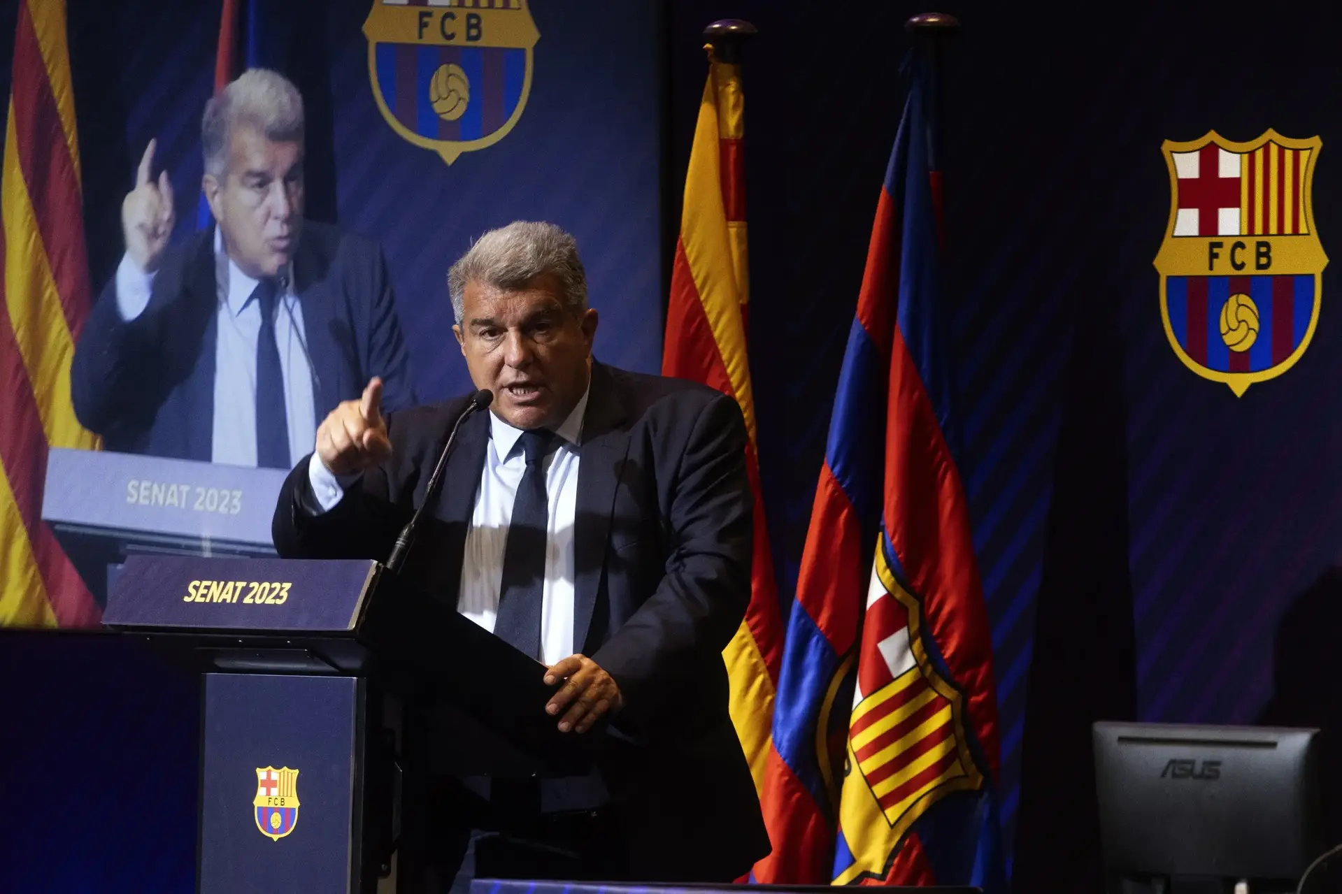 How much Barcelona owe in transfer debt? - report reveals — Tribuna.com