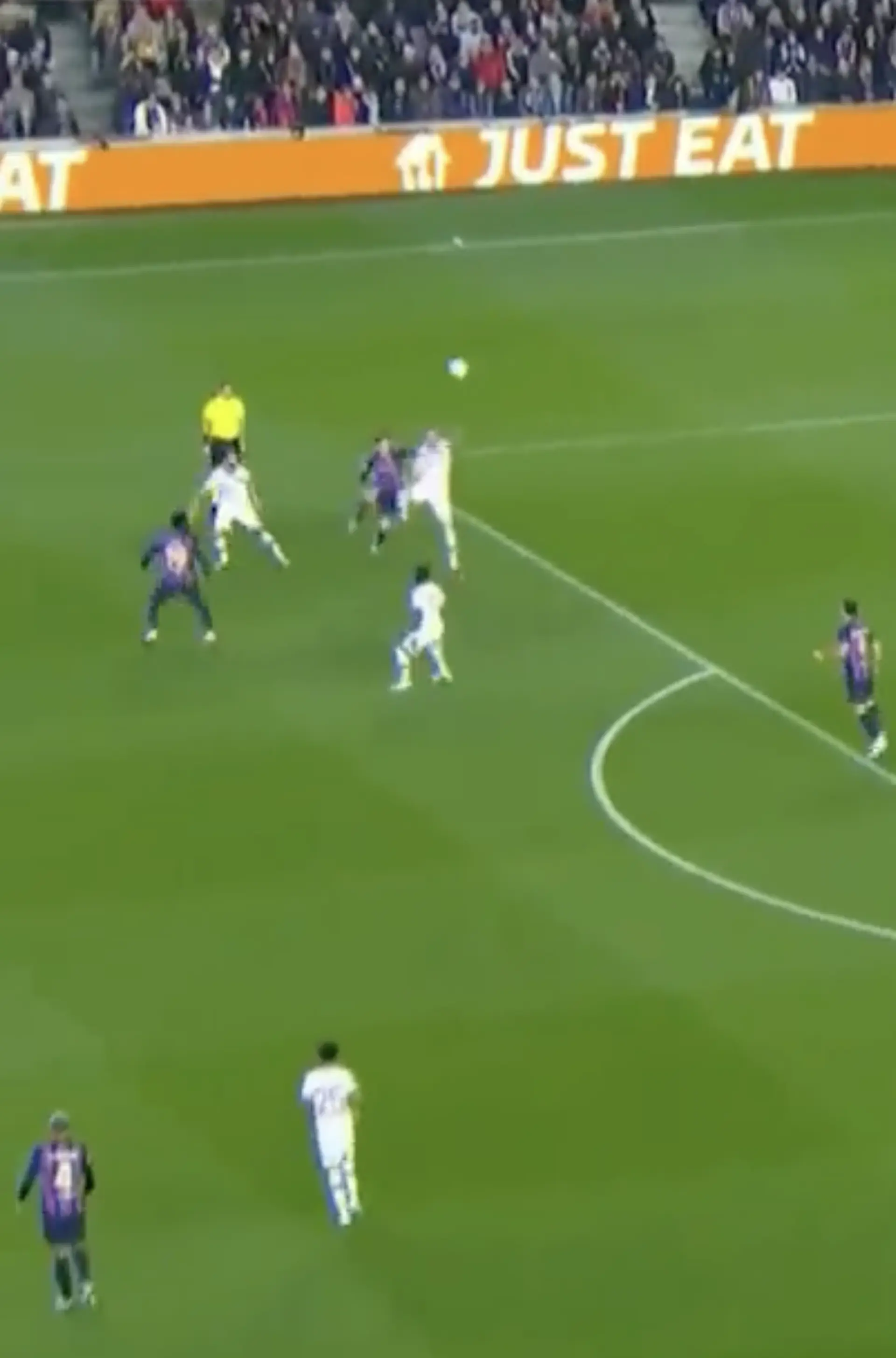 Caught on camera: Gavi outjumps 6'6’ Weghorst to win header in Man ...