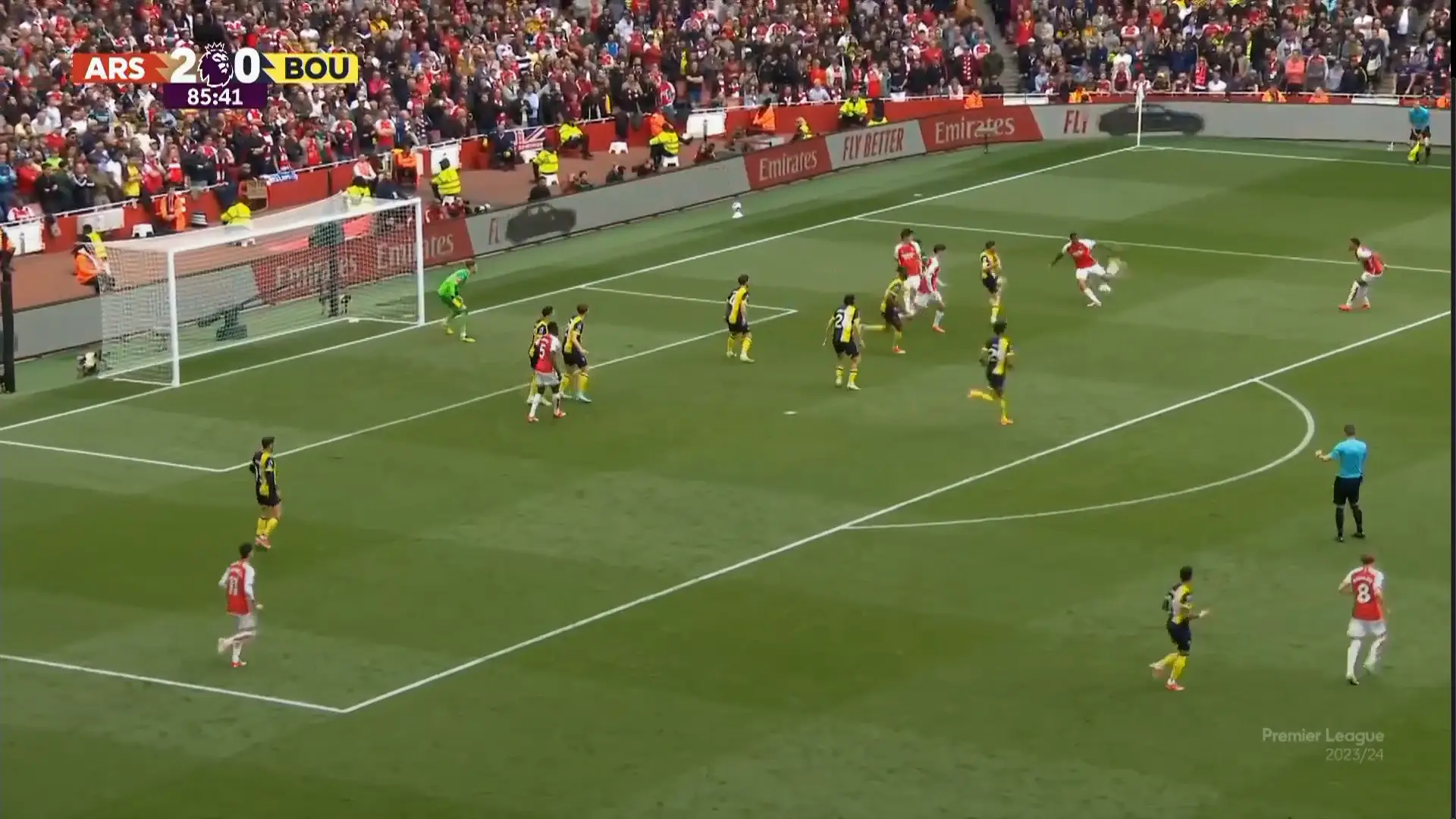 'They should change the rules': fans react to Gabriel's fantastic goal ...