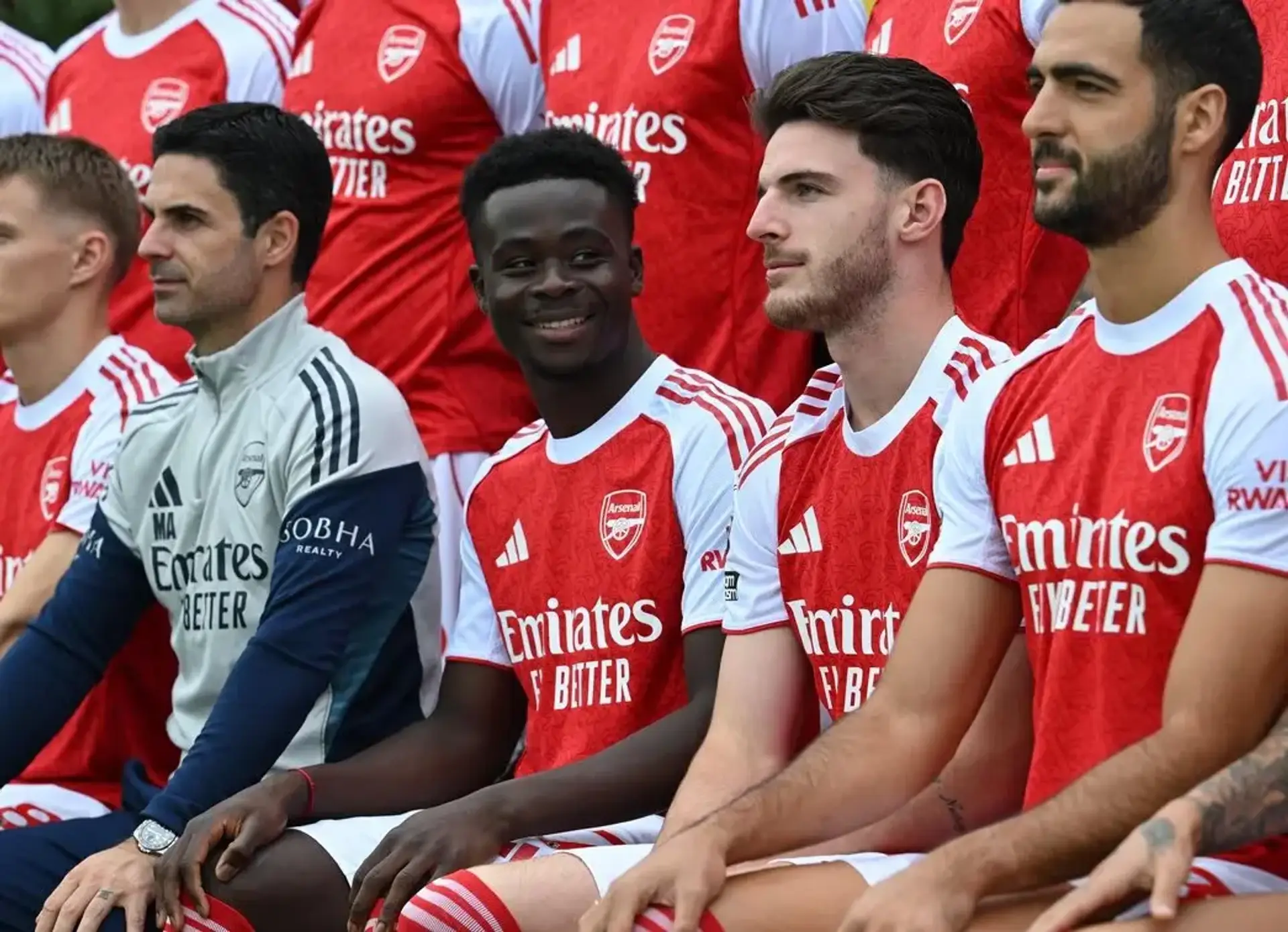 Backstage: Arsenal's 2025/26 squad photo day at Sobha Realty Training ...
