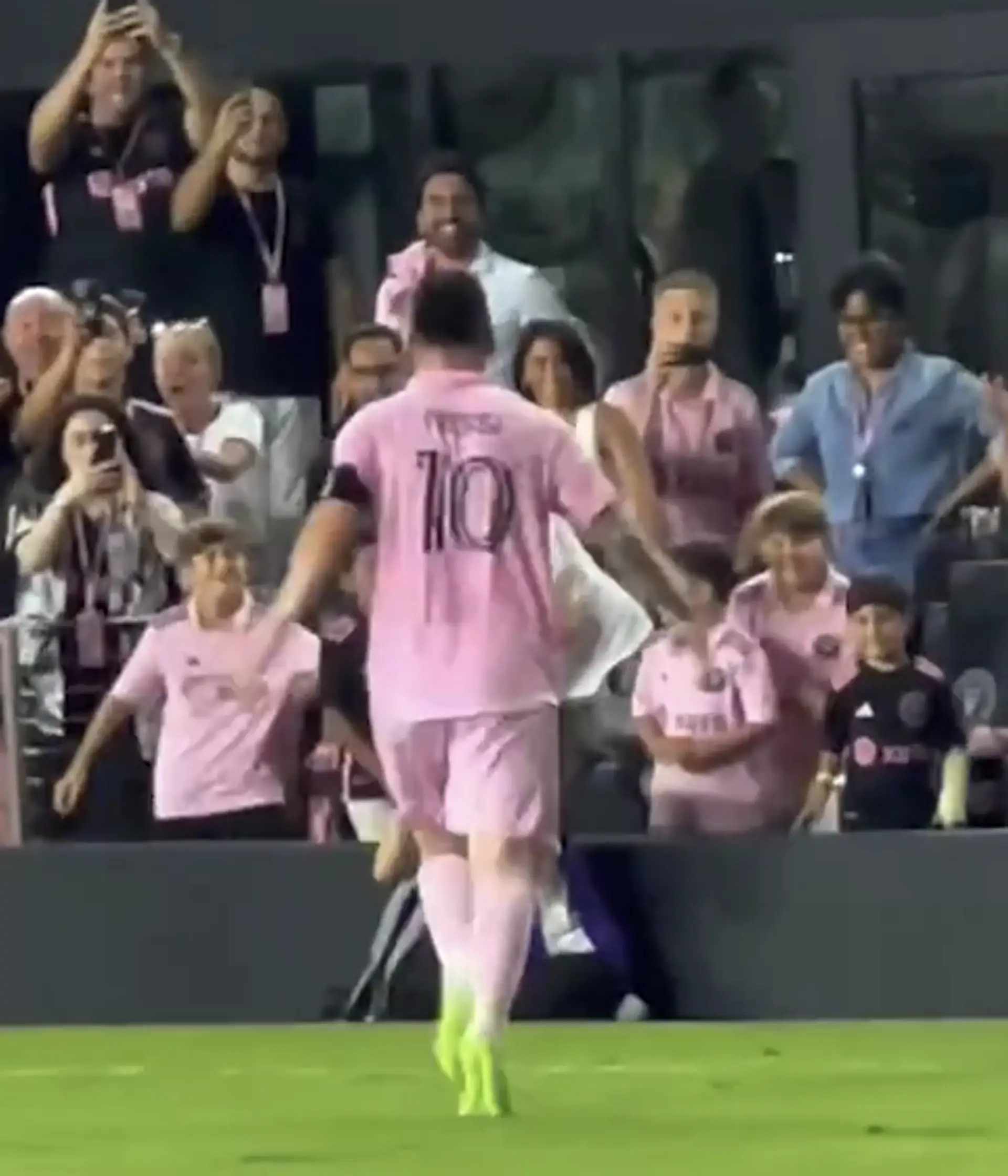 Spotted: The very first thing Messi did after scoring last-minute ...