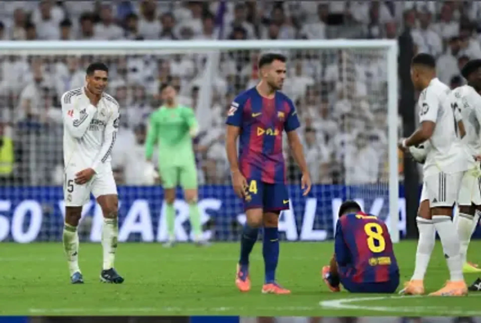 Spotted: Jude Bellingham mocks Barca midfielder Pedri for faking injury ...