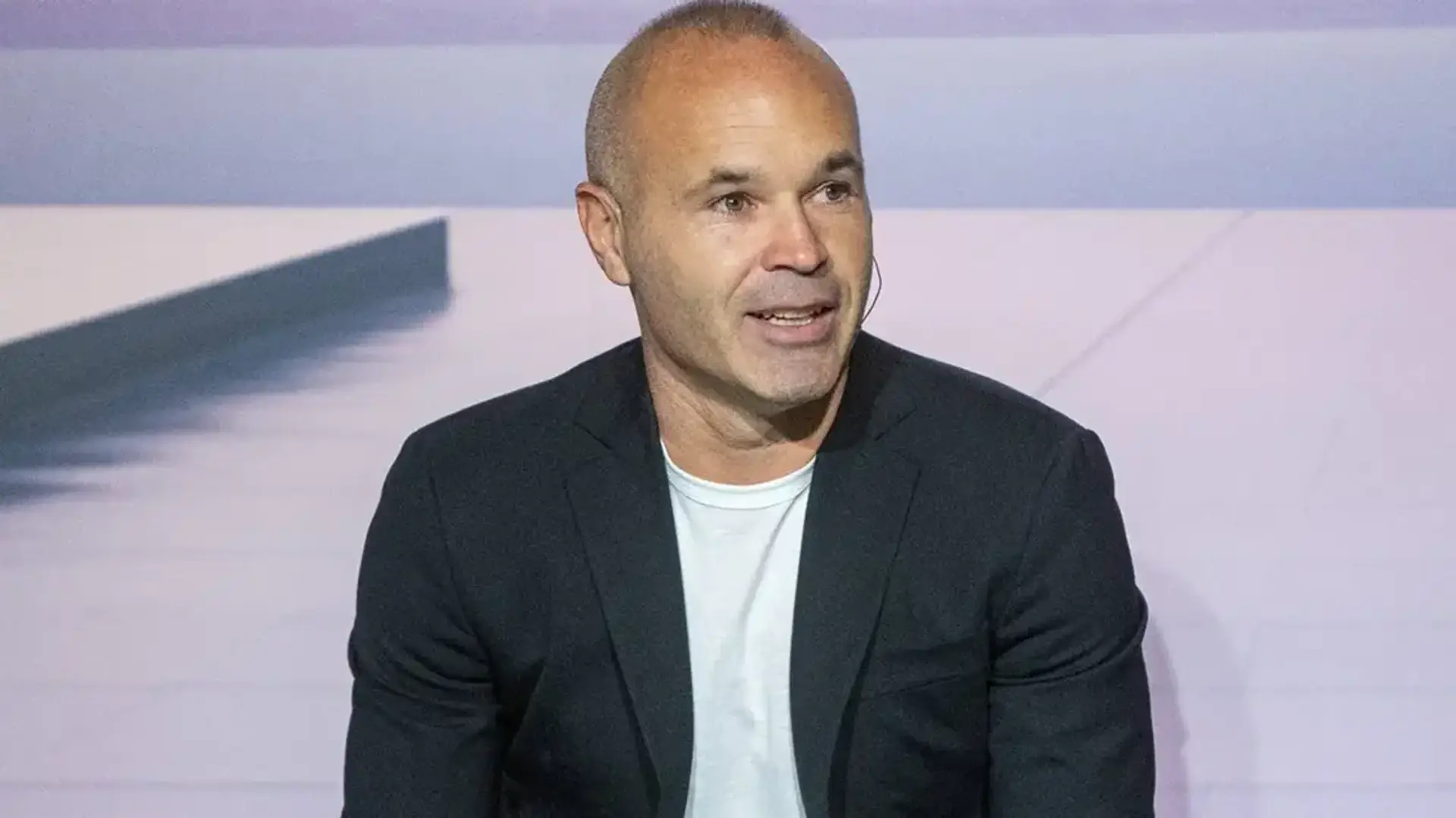 Andrés Iniesta comenzará su carrera como entrenador en Gulf United ...