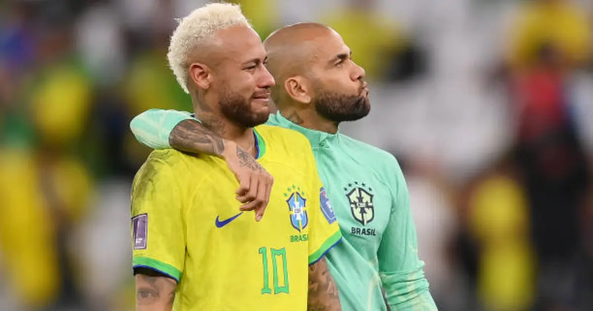 Dani Alves affirme que le Brésil doit jouer pour Neymar s’il veut ...