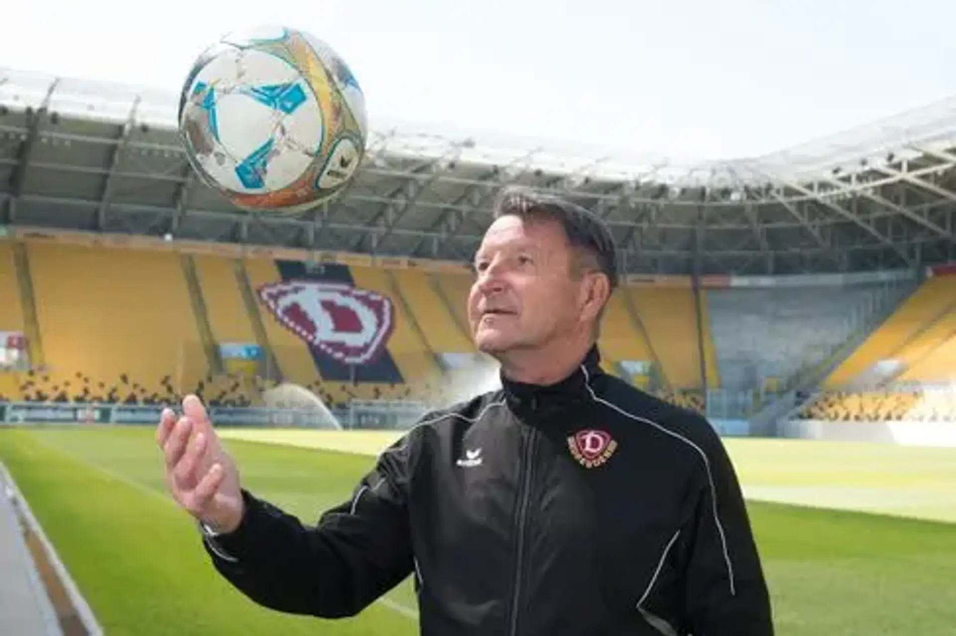 Dynamo Dresden spielt gegen den 1. FC Magdeburg komplett in Schwarz ...