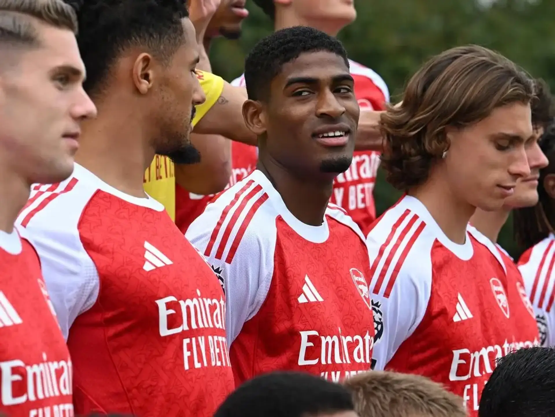 Backstage: Arsenal's 2025/26 squad photo day at Sobha Realty Training ...