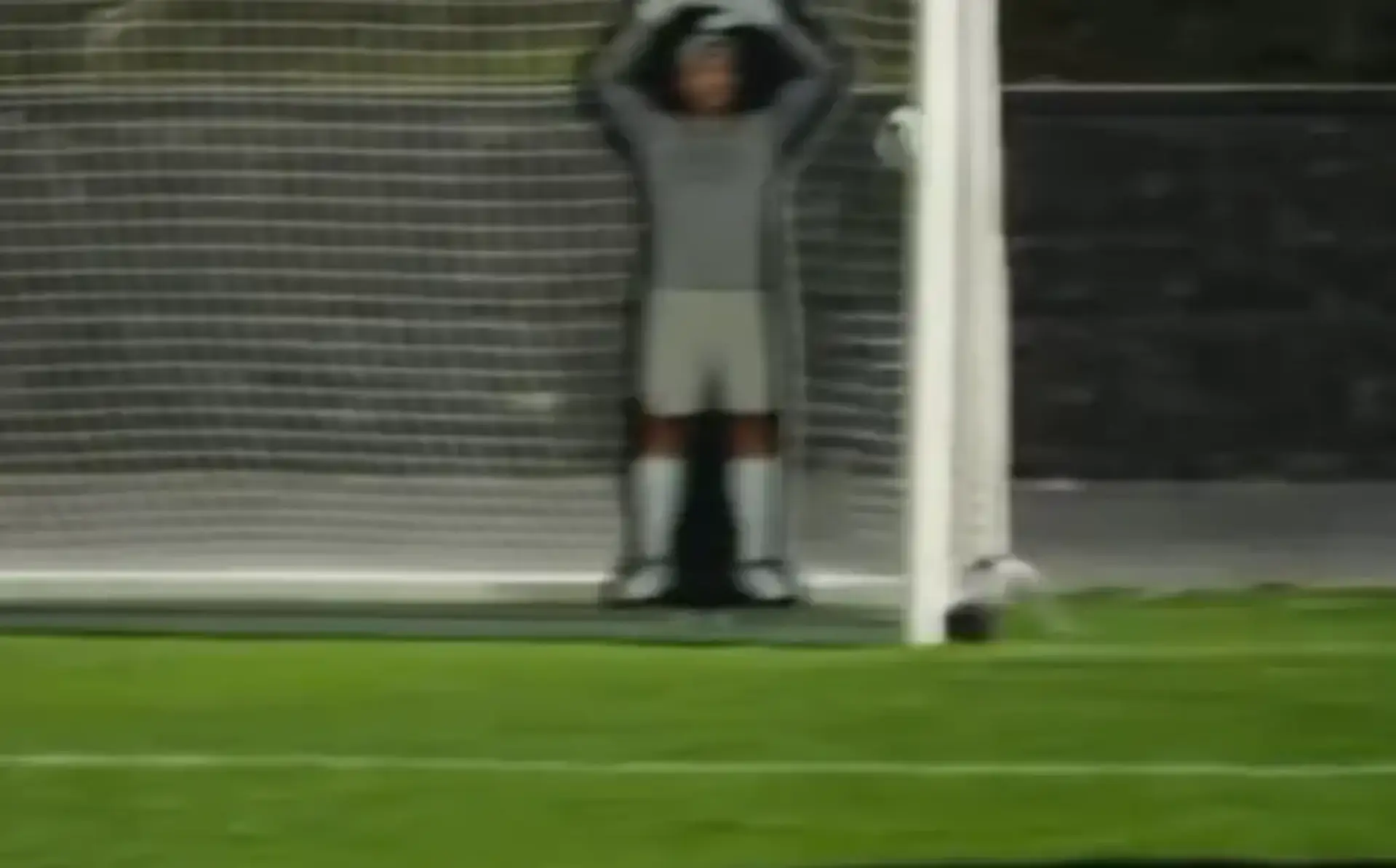 Cristiano Ronaldo takes on super-fast robot goalkeeper in football ...