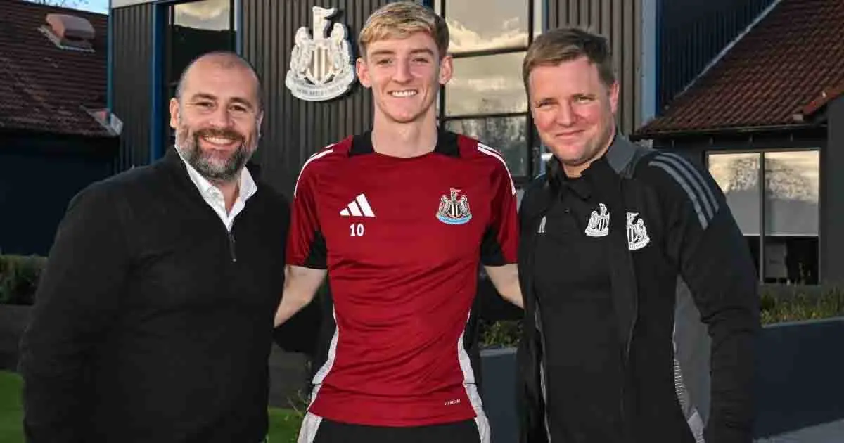 Anthony Gordon signs new long-term contract with Newcastle United