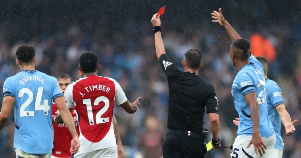 Michael Oliver's Dubai trip resurfaces after Man City vs Arsenal ...