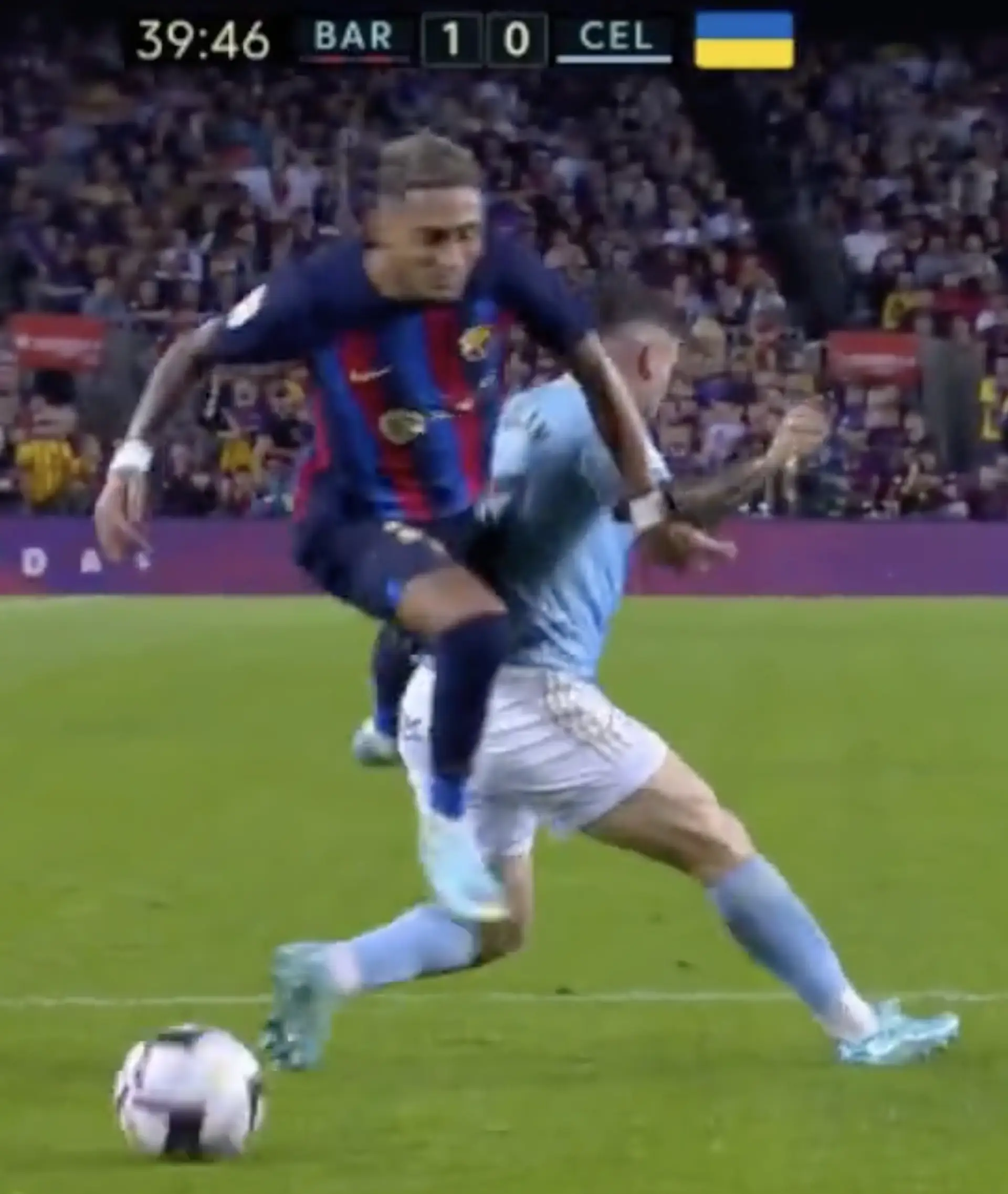 Xavi explains why they had to calm Raphinha down at half-time break ...