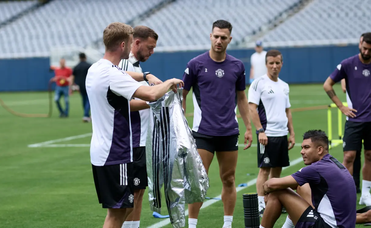 Manchester United testing cooling vests and jackets from Adidas ...