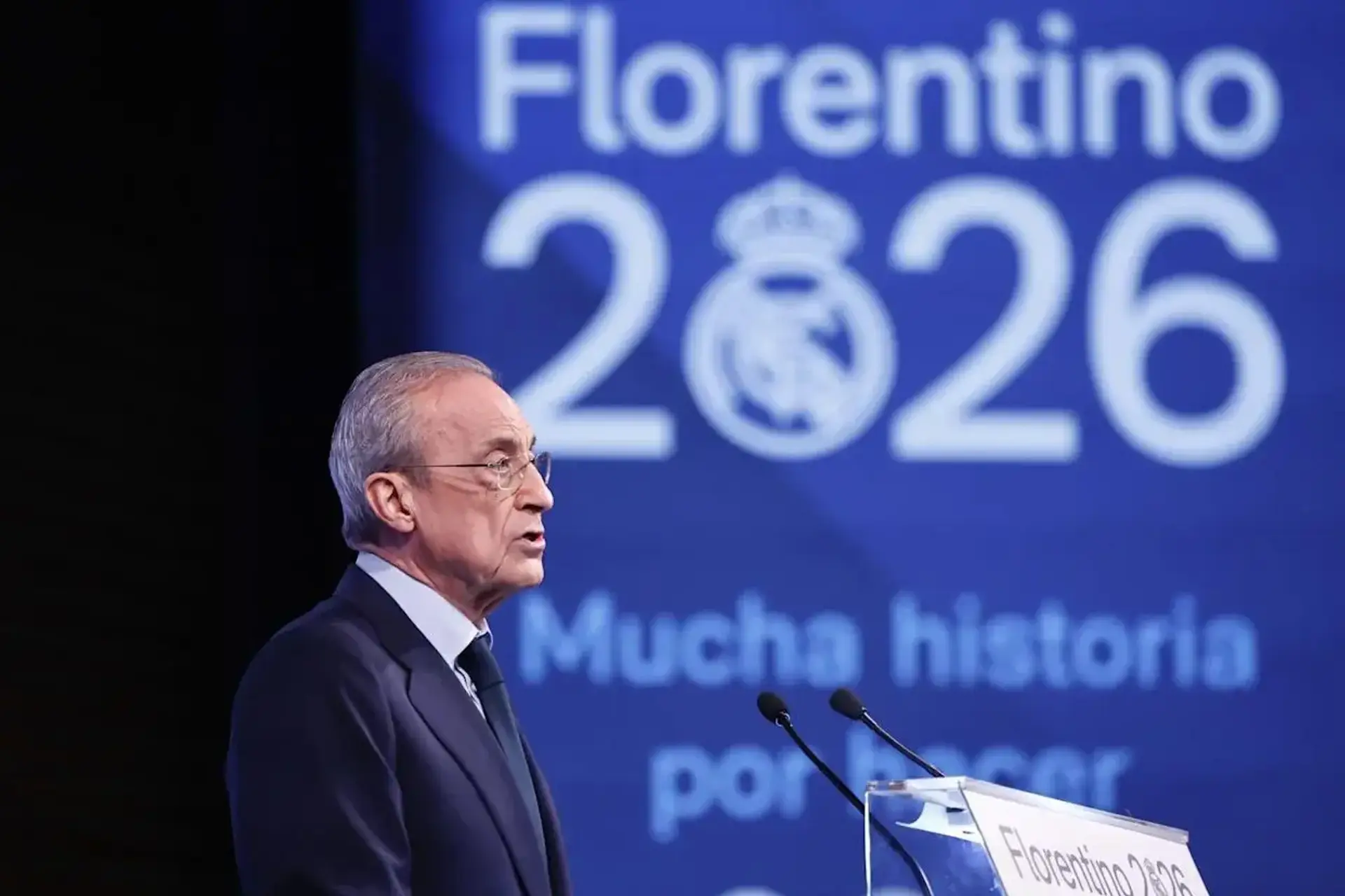 Florentino Perez unveils giant banner showcasing his biggest signings ...