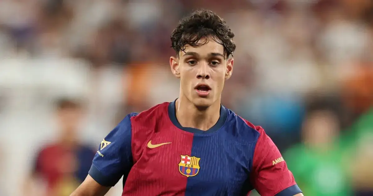 Le latéral droit de Barcelone, Hector Fort, cherche à partir en prêt ...
