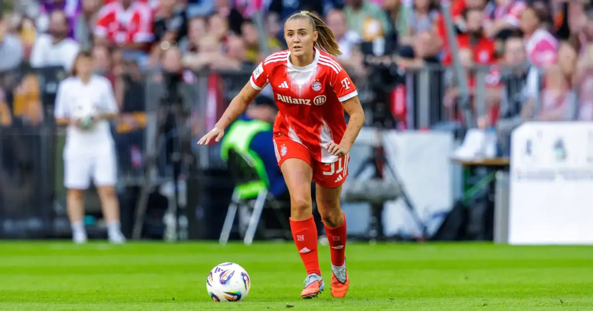 "Unglaublich schwierig": Bayern-Star Georgia Stanway verkündet Abschied ...