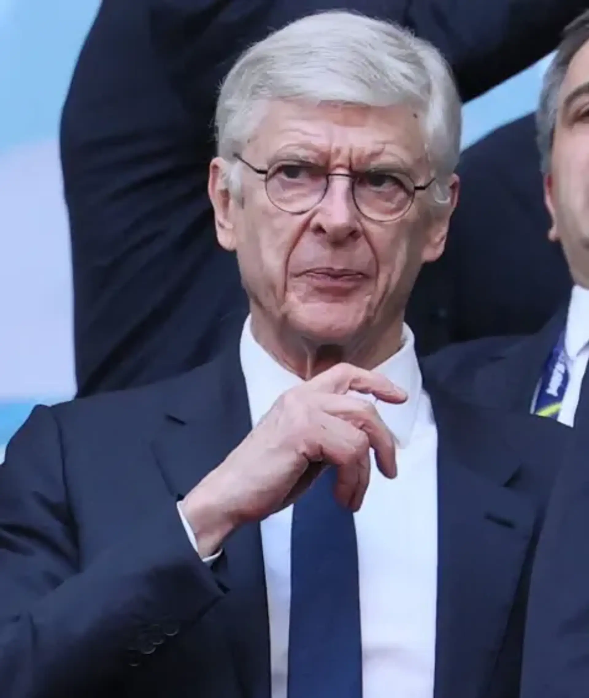 Arsene Wenger spotted in Budapest to cheer on Arsenal in Champions ...