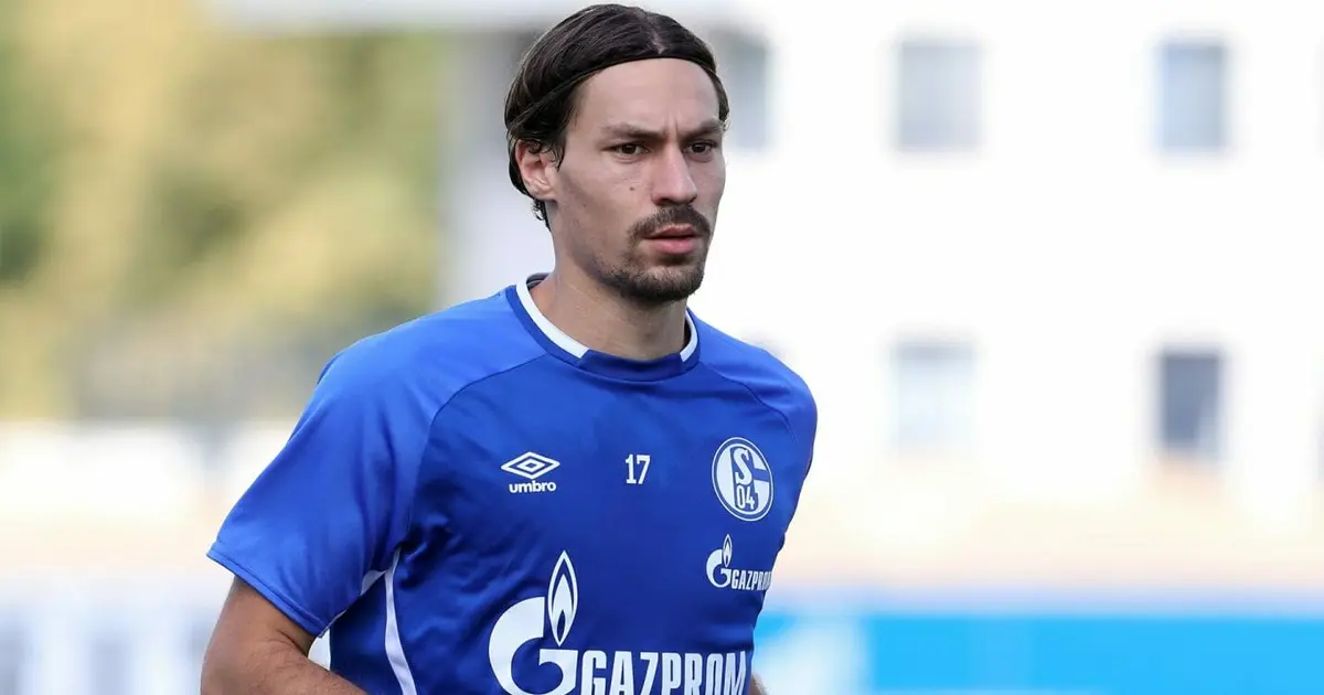 Ex-Schalke-Spieler Benjamin Stambouli unterschreibt Vertrag mit dem FC ...
