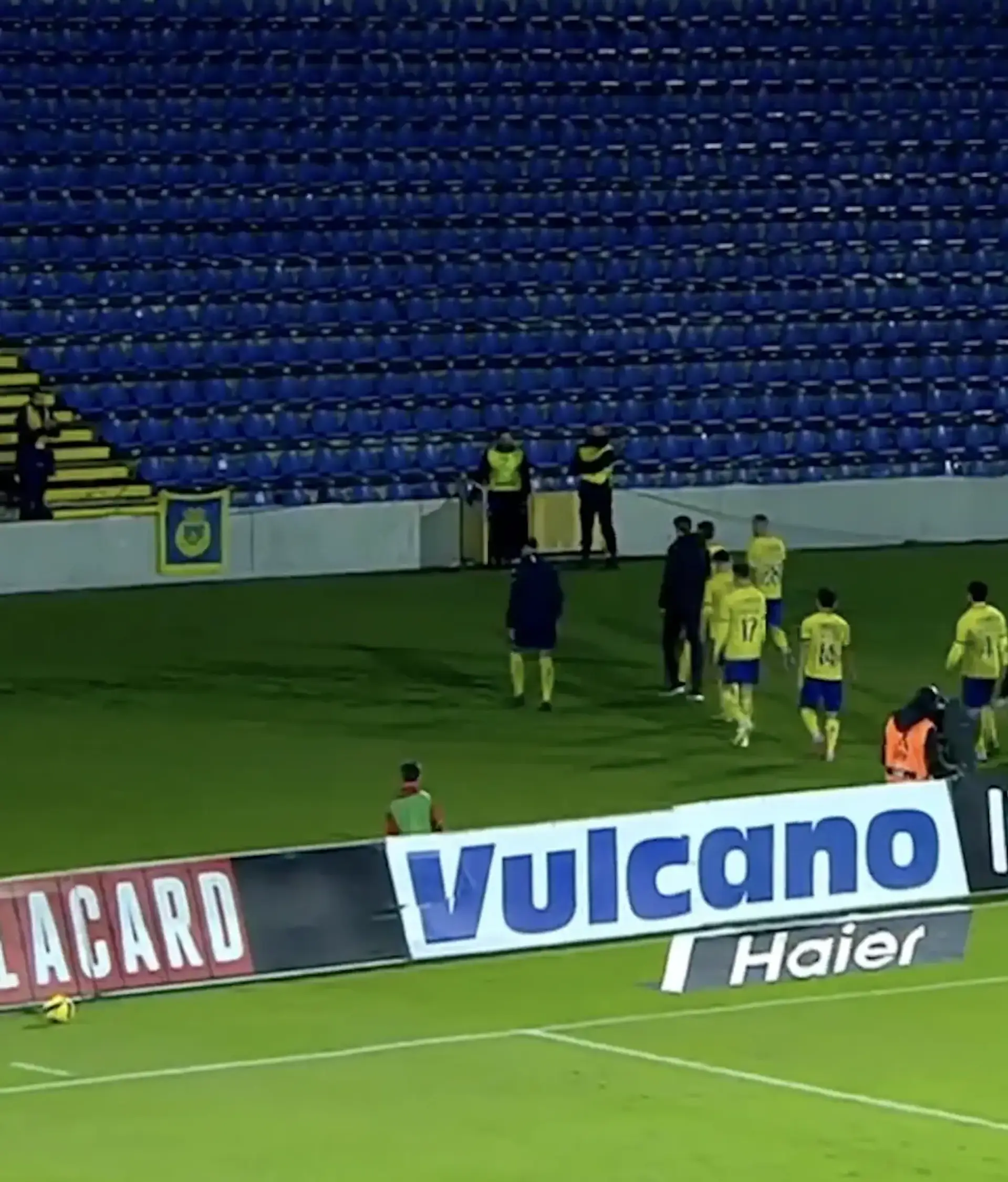 Single Arouca fan travels 1,000km to watch his team in Azores – players ...