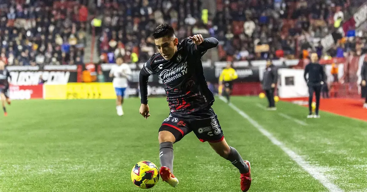 Real Madrid surveille la jeune star mexicaine Gilberto Mora - Football ...