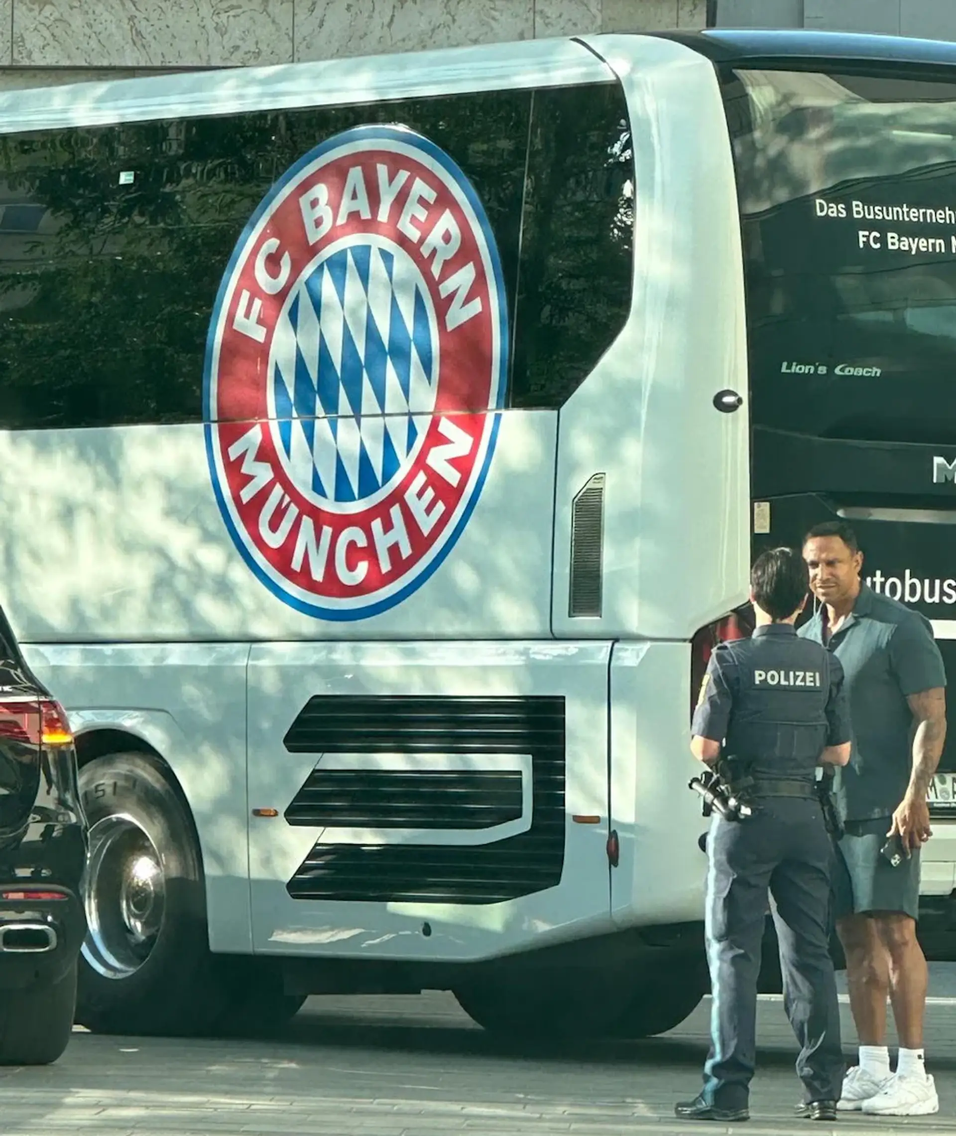 Ex-Bayern-Spieler kollidiert mit Mannschaftsbus der Münchner: "Vor 30 ...