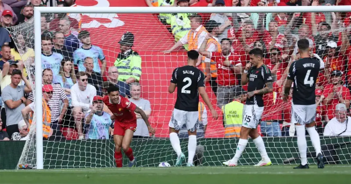 'Have some pride for crying out loud': Arsenal fans stunned as ...