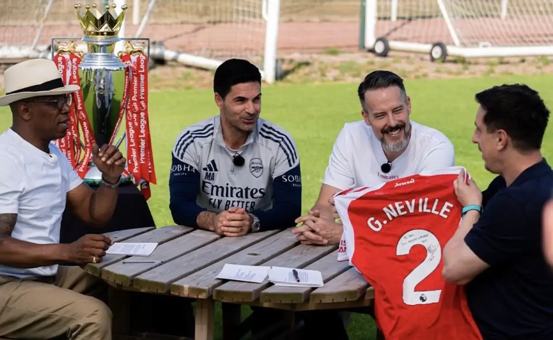 'G. Neville 2': Mikel Arteta gifts Gary Neville custom Arsenal shirt ...