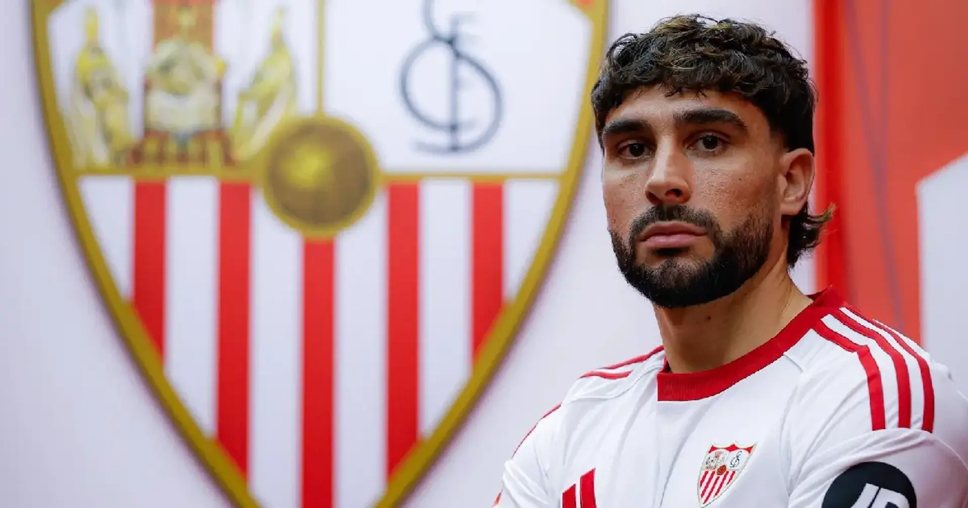 OFICIAL: El Sevilla anuncia la incorporación de Neal Maupay procedente ...
