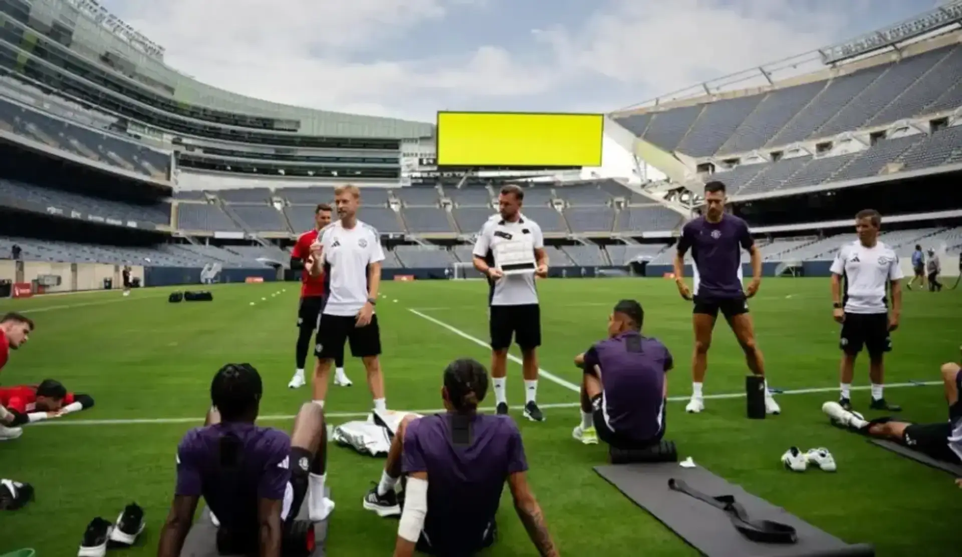 Man United players help Adidas test new cooling vests: They’re expected ...