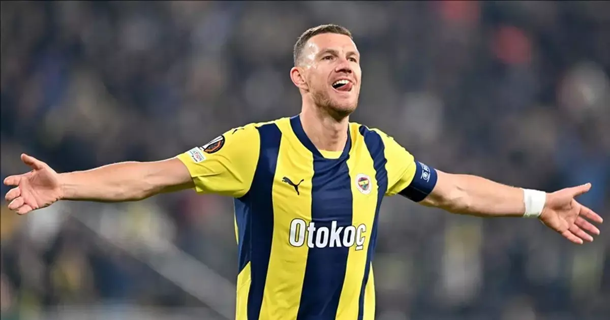 Bologna target free agent Edin Dzeko with contract offer until 2026 ...
