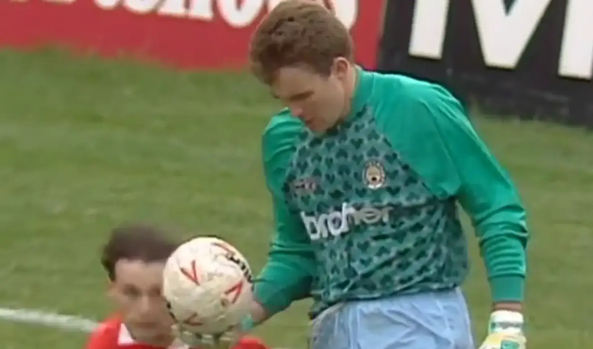 Gary Crosby’s Infamous Goal Against Manchester City — Tribuna.com