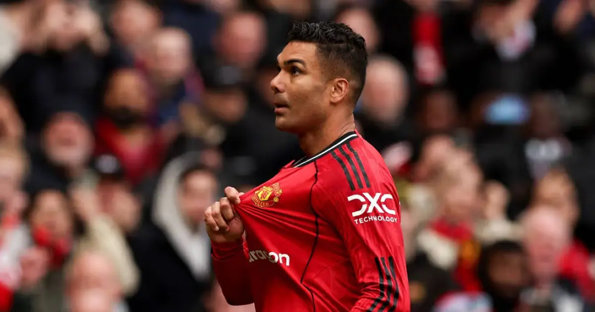 Manchester United to unveil special banner tribute for Casemiro in ...