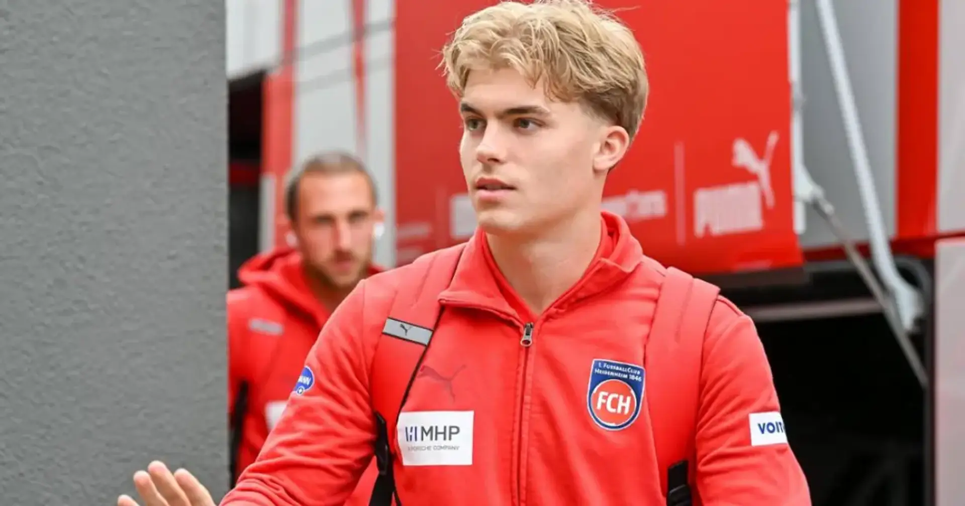 Neben dem FC Schalke und dem HSV: Der 1. FC Köln interessiert sich auch ...