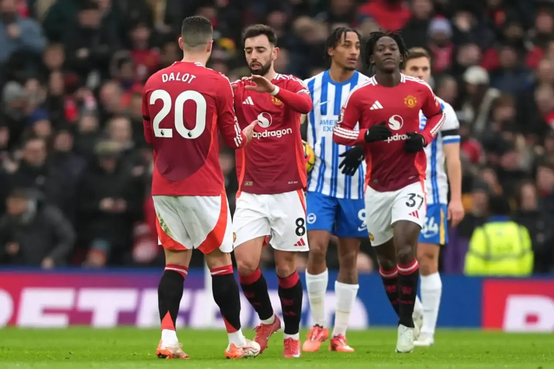 'He's slow, it's awful to watch': Man United fans worried about Kobbie ...