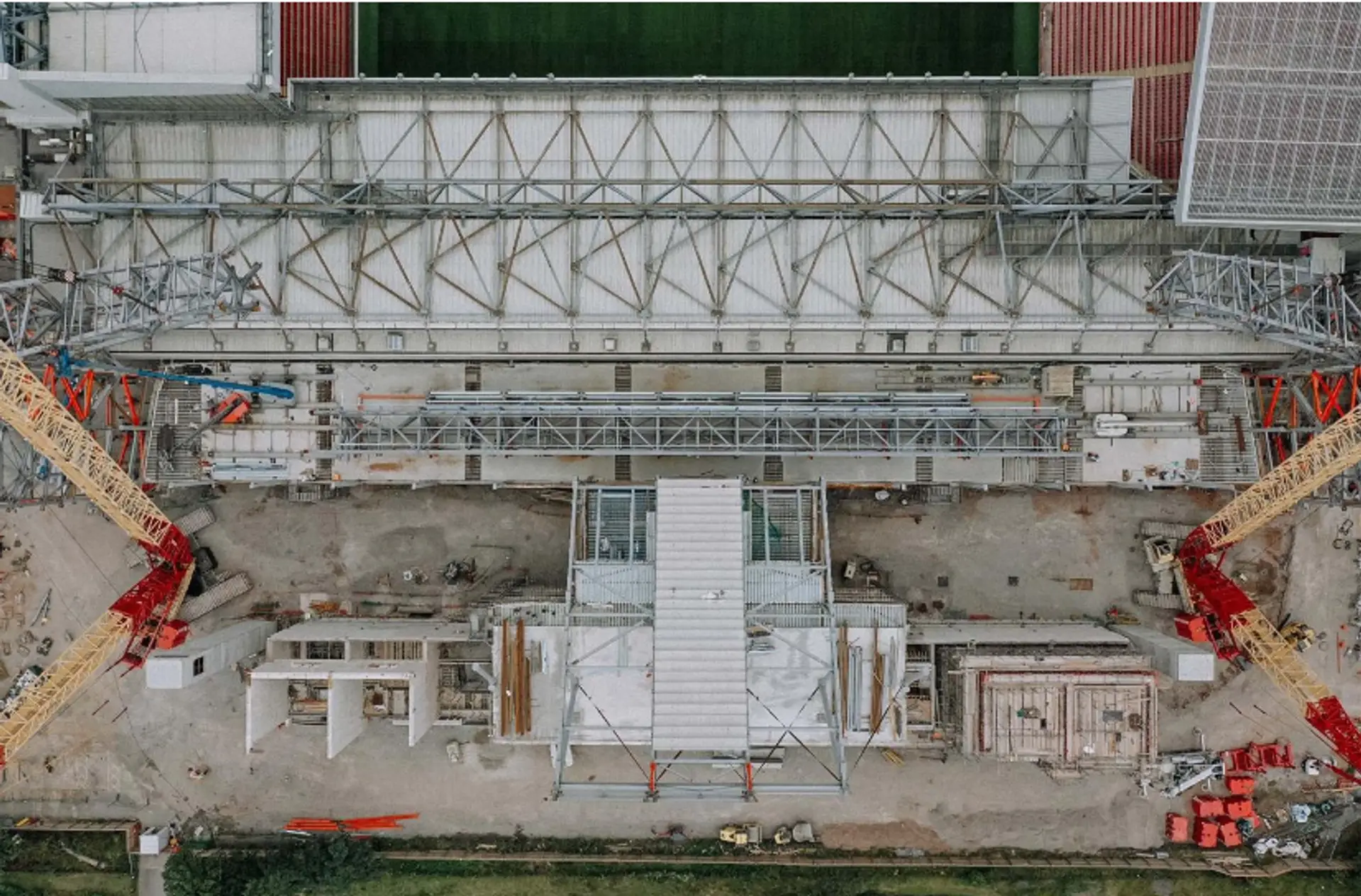 Anfield Road expansion project reaches 'milestone' with 300-tonne roof ...