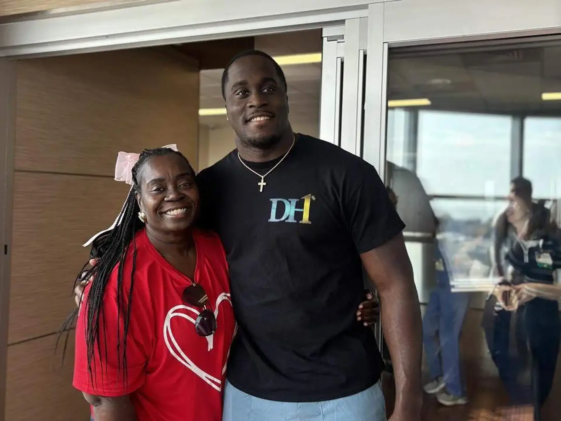 From 1% chance of survival to Super Bowl champion: Derick Hall’s ...