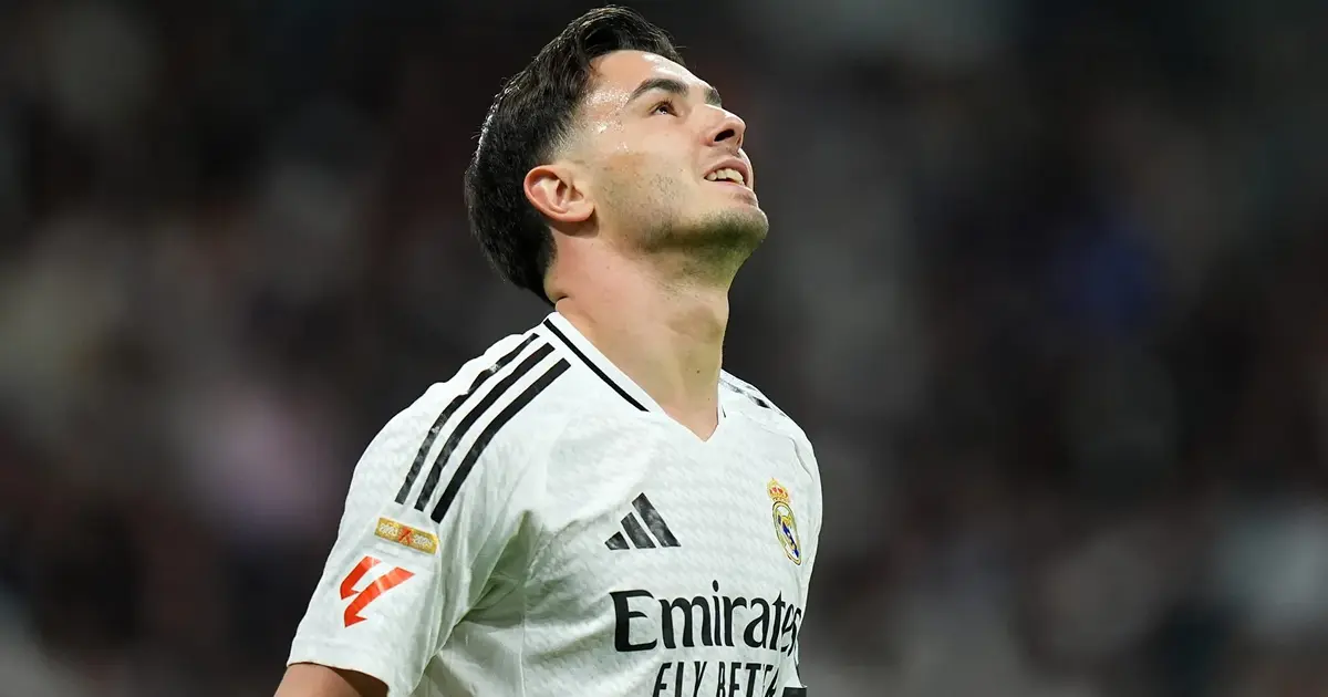 Real Madrid see 4 players who could play as right winger this season ...