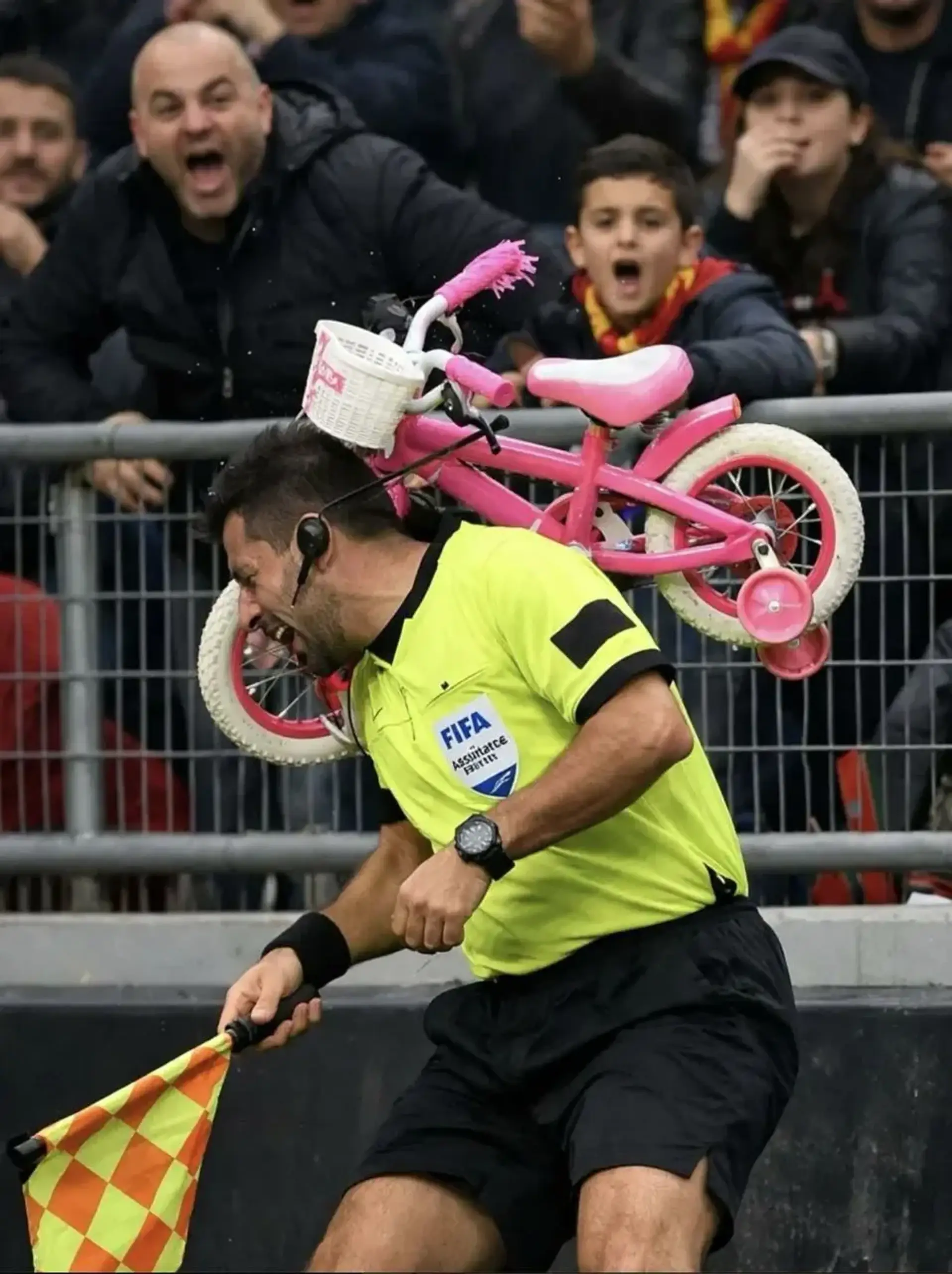 Only in Turkey: Assistant referee knocked unconscious by child’s ...