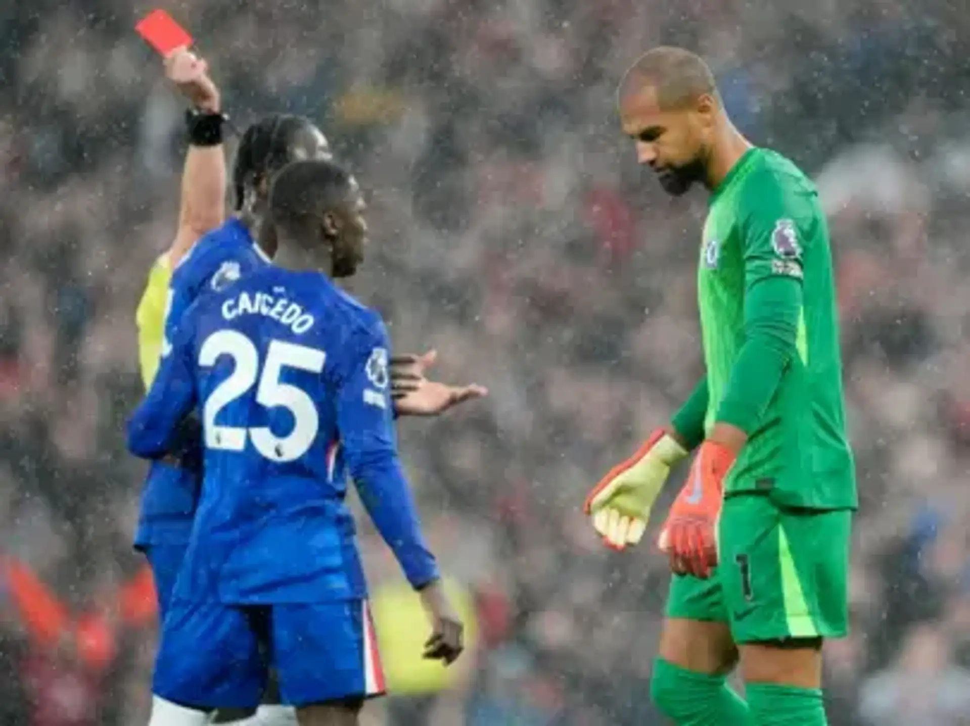 Jamie Carragher claims Chelsea CANNOT win Premier League with this ...